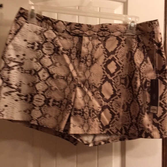 Jennifer Lopez | Shorts | Jennifer Lopez Shorts Size 2 Snake Print New ...